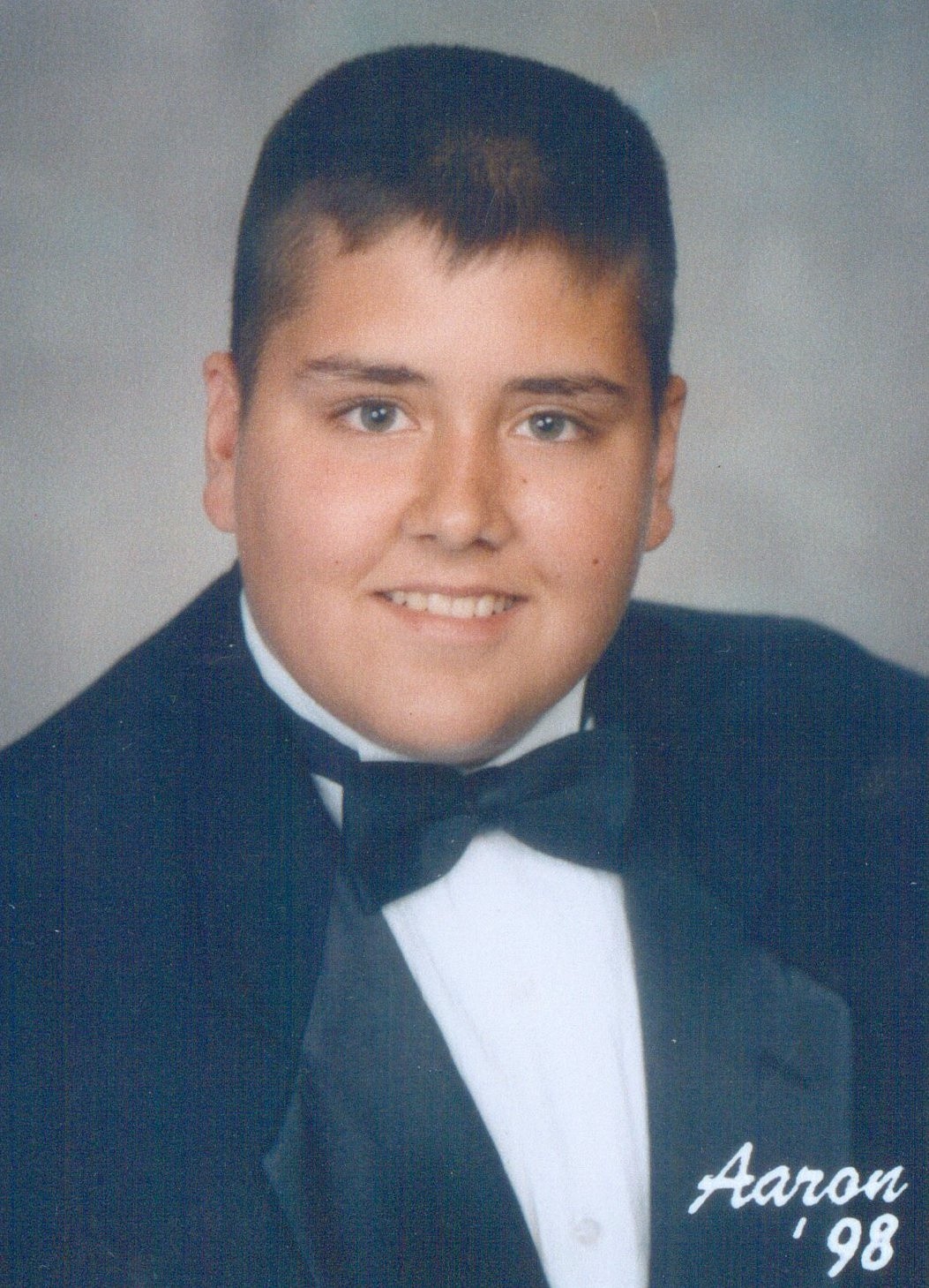 Aaron Sutton's Instagram, Twitter & Facebook on IDCrawl