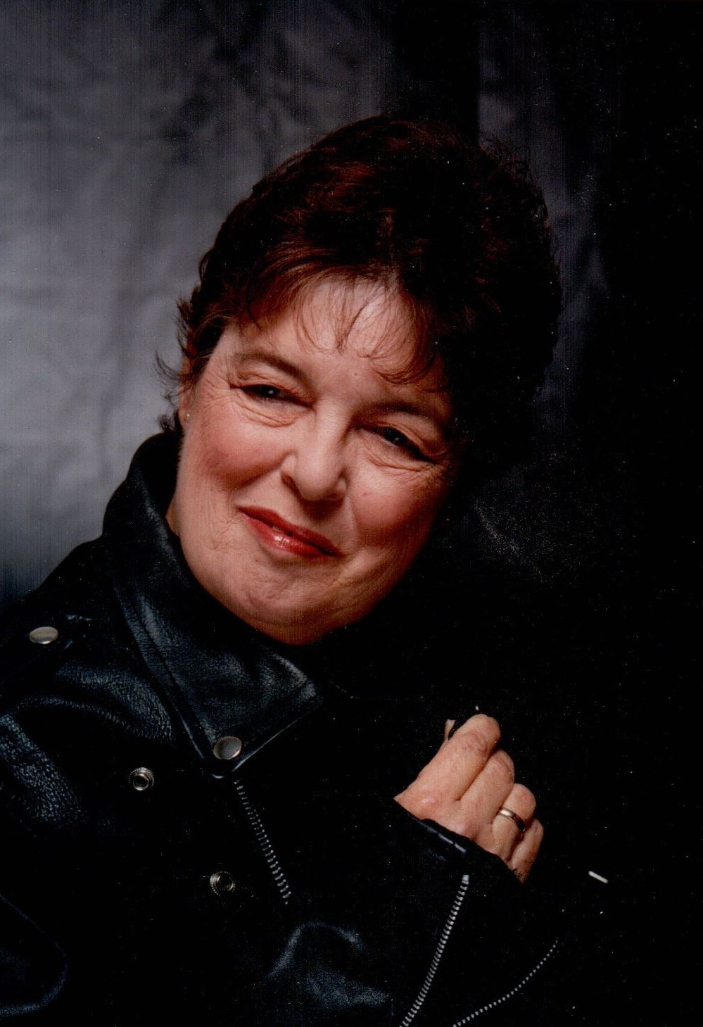 Janet Thurston's Instagram, Twitter & Facebook on IDCrawl