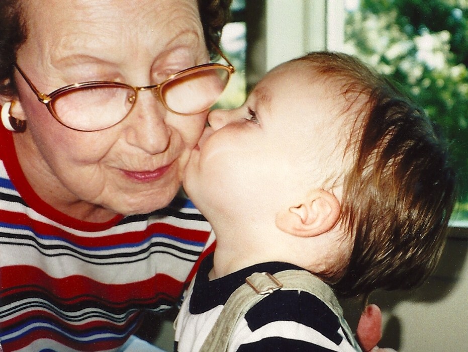 Elizabeth Kamp's Instagram, Twitter & Facebook on IDCrawl