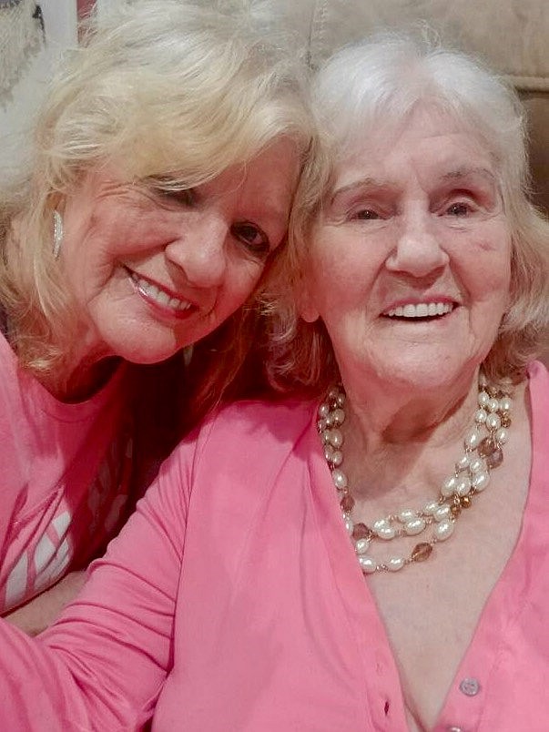 Amanda Gardner's Instagram, Twitter & Facebook on IDCrawl