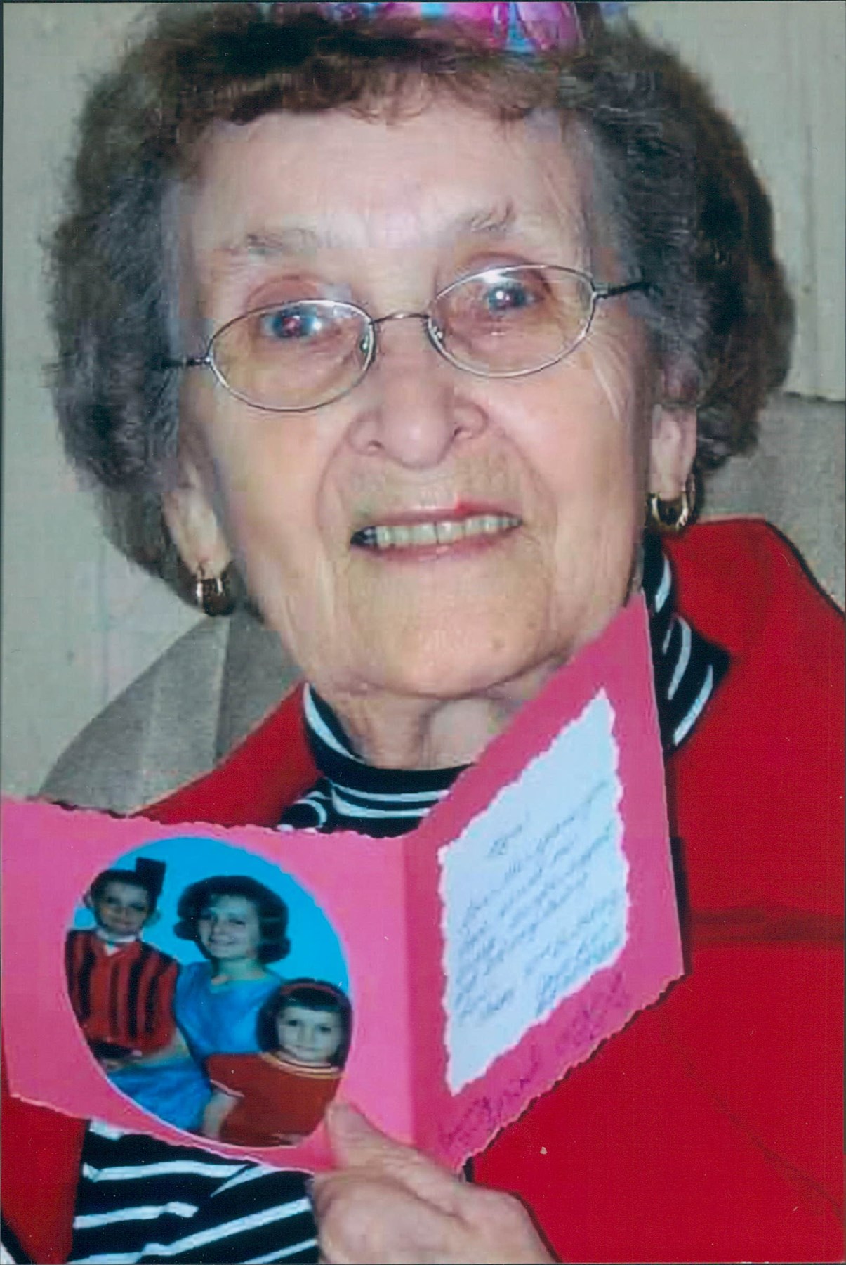 Sarah Millan's Instagram, Twitter & Facebook on IDCrawl