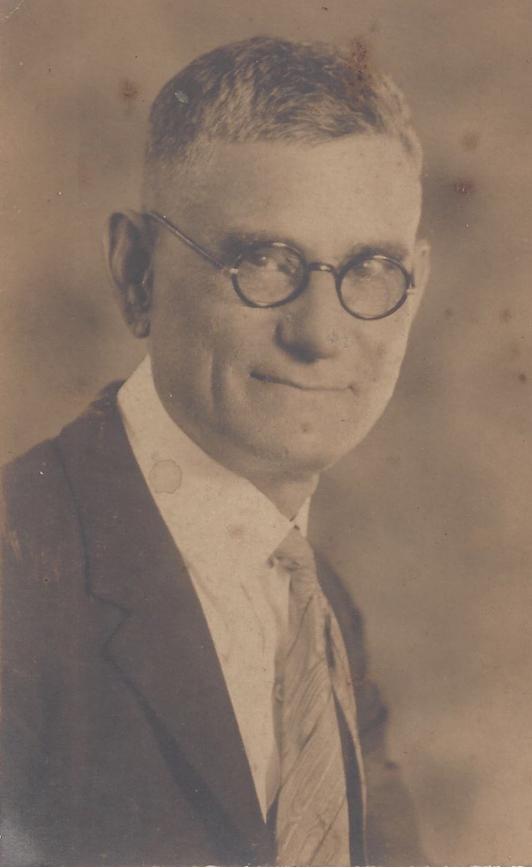 Theresa Slade's Instagram, Twitter & Facebook on IDCrawl