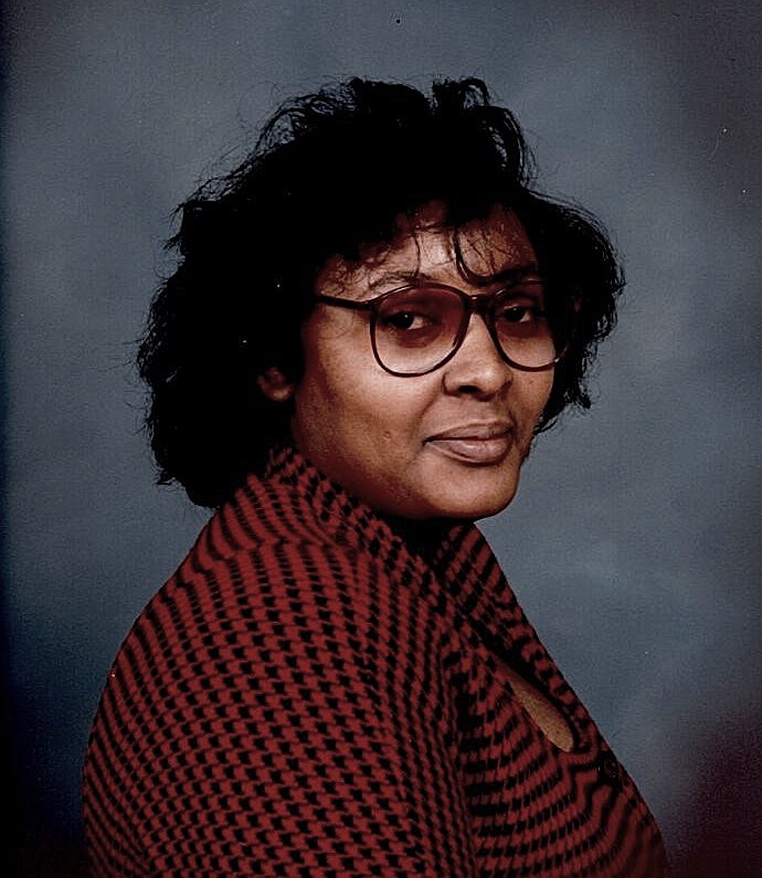 Adrienne Betty Davis Obituary - Davenport, IA