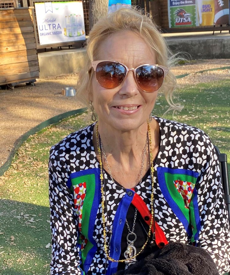 Lori Bush's Instagram, Twitter & Facebook on IDCrawl