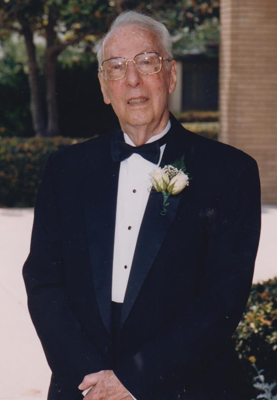 Merrill M. Meushaw Obituary - Houston, TX