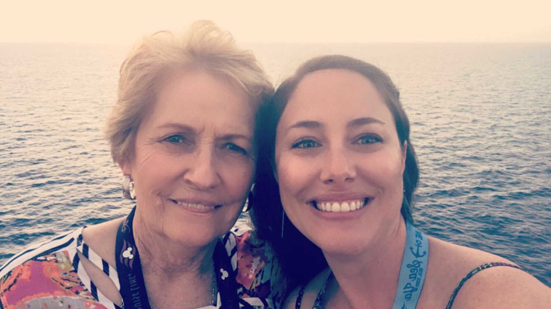 Cynthia Landry's Instagram, Twitter & Facebook on IDCrawl