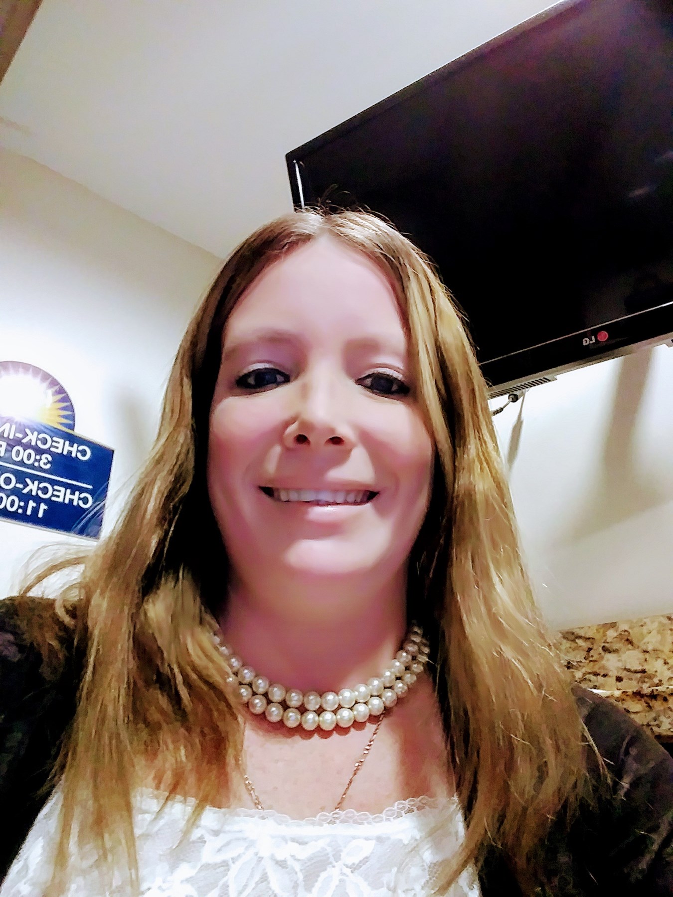 Deborah Hart's Instagram, Twitter & Facebook on IDCrawl