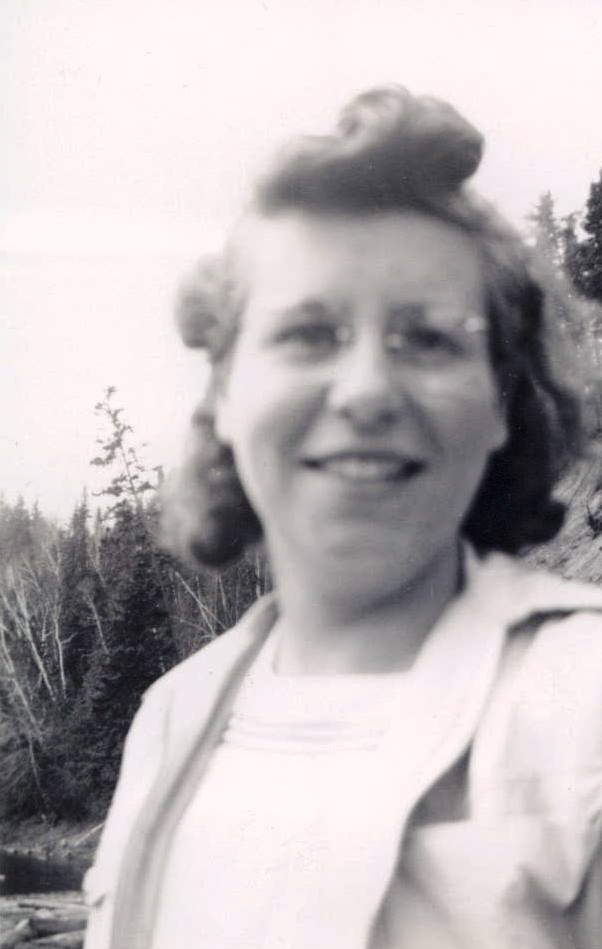 Jennifer Strasser's Instagram, Twitter & Facebook on IDCrawl