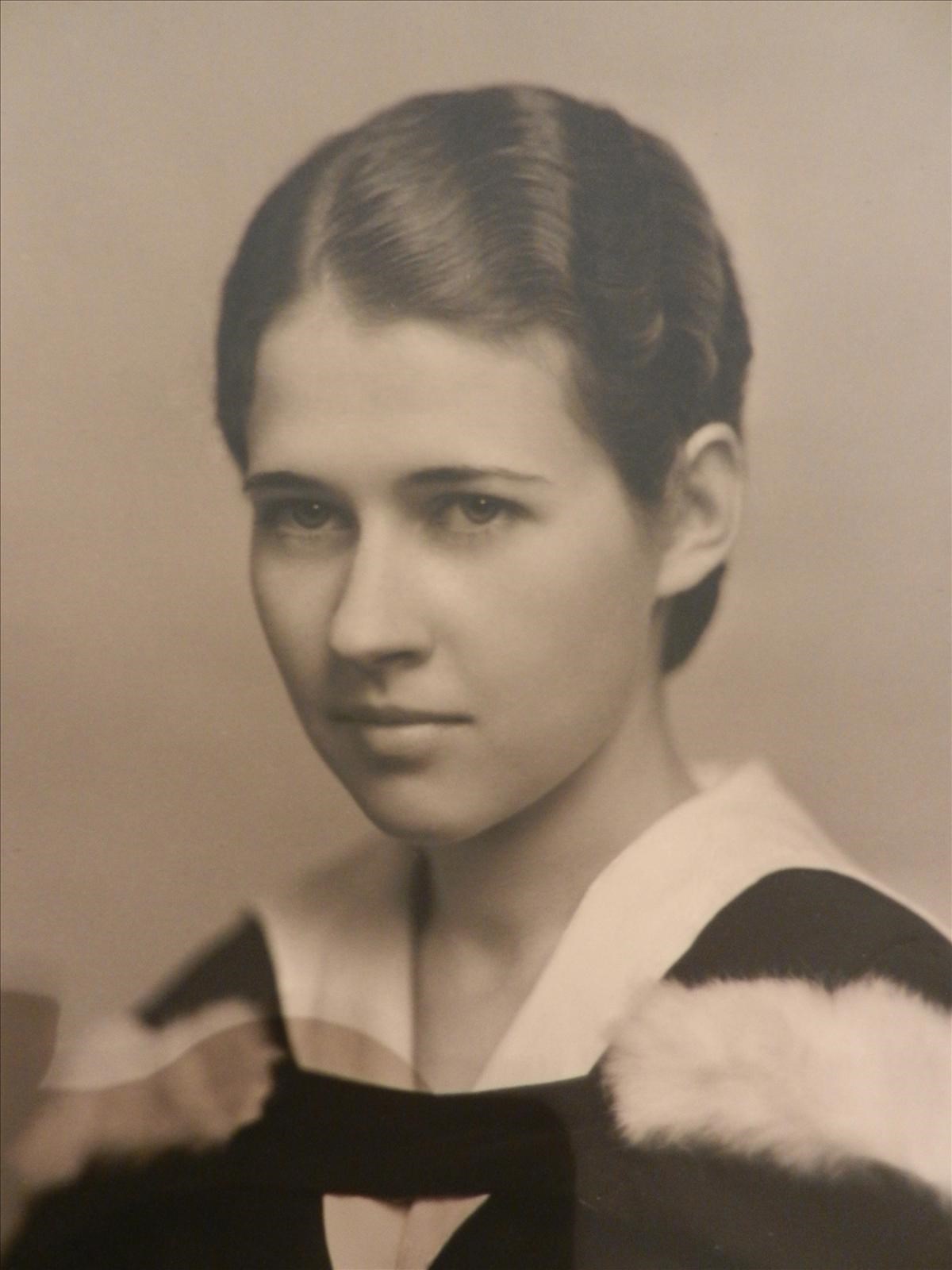 Laura Bechtel's Instagram, Twitter & Facebook on IDCrawl