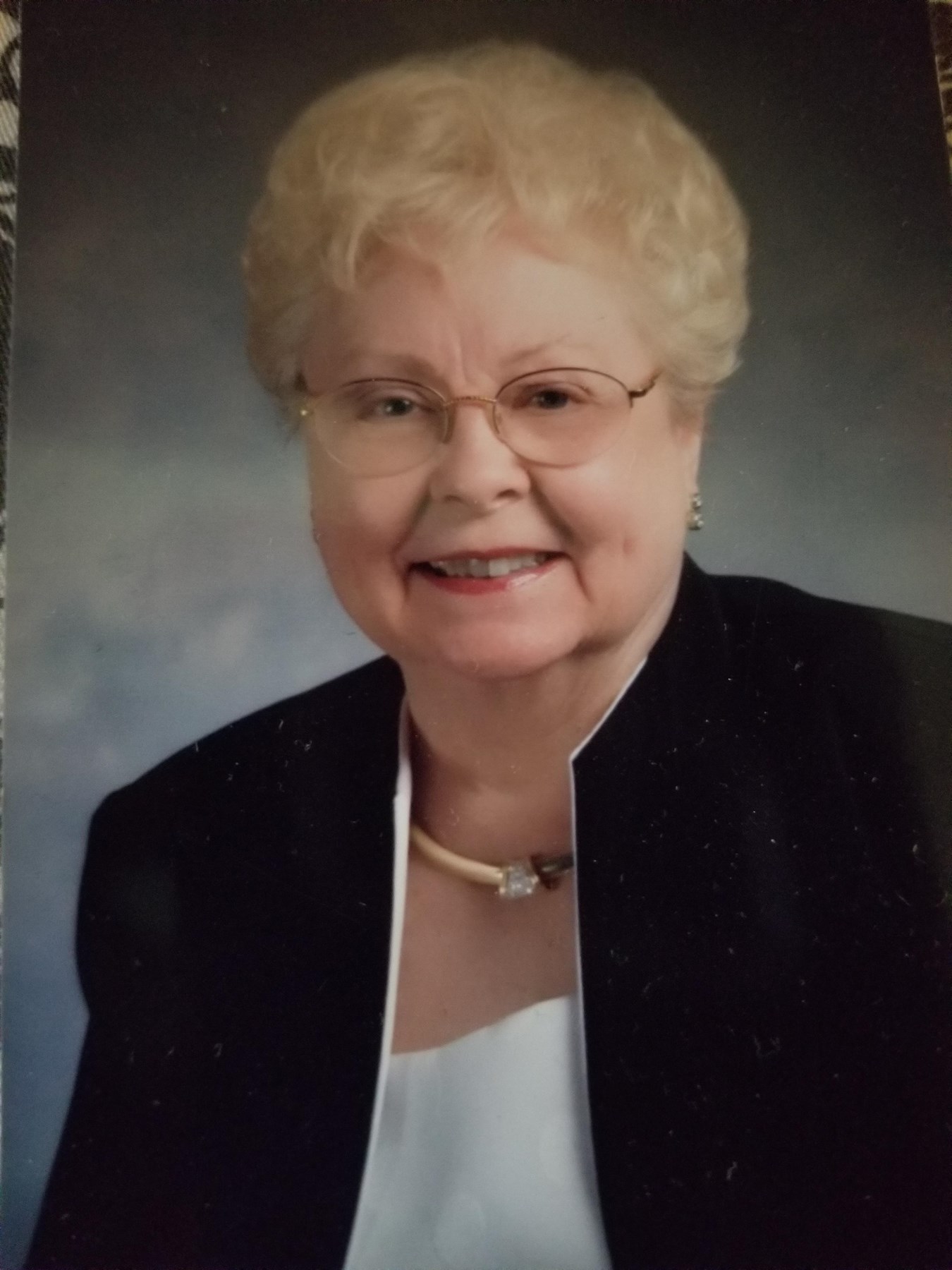 Lorraine Tew Obituary - Fort Wayne, IN