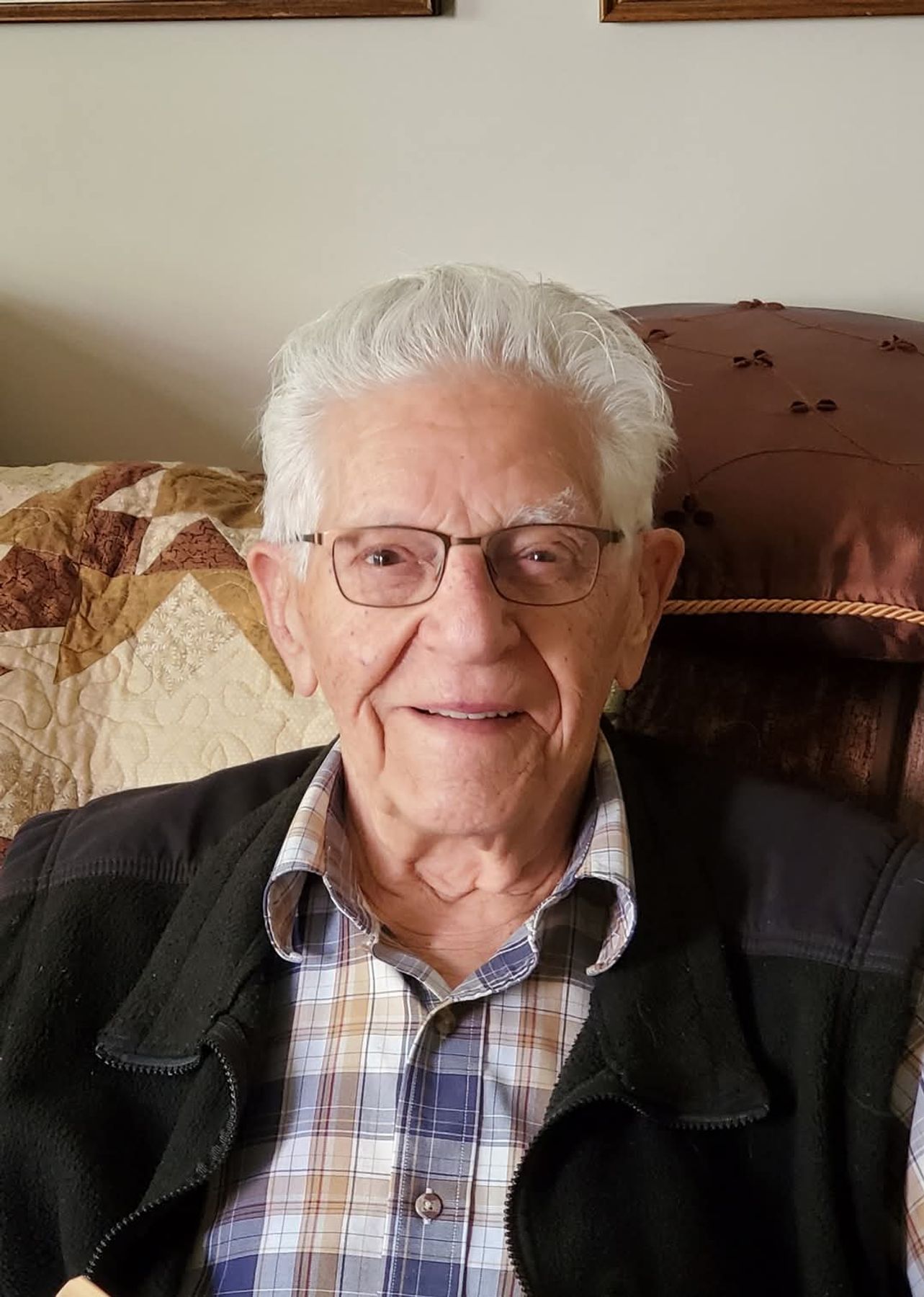 Frank Flasch avis de décès - Vernon, BC