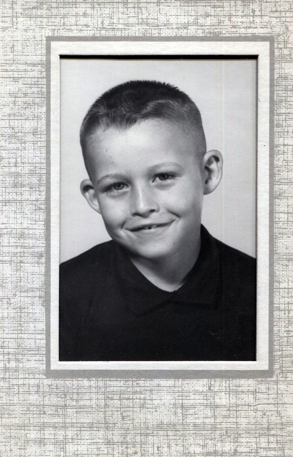 Lee Perrin's Instagram, Twitter & Facebook on IDCrawl