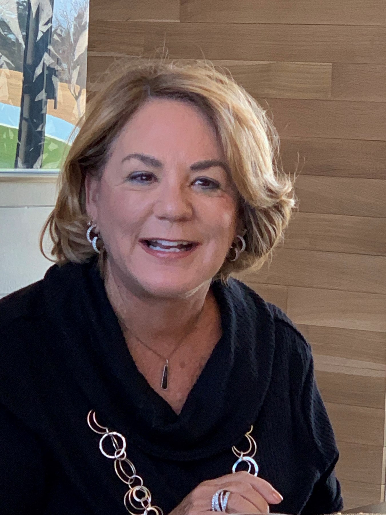 Lynn Scott's Instagram, Twitter & Facebook on IDCrawl