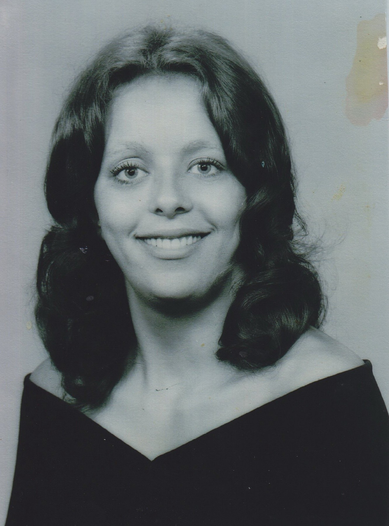 Deborah Capone's Instagram, Twitter & Facebook on IDCrawl