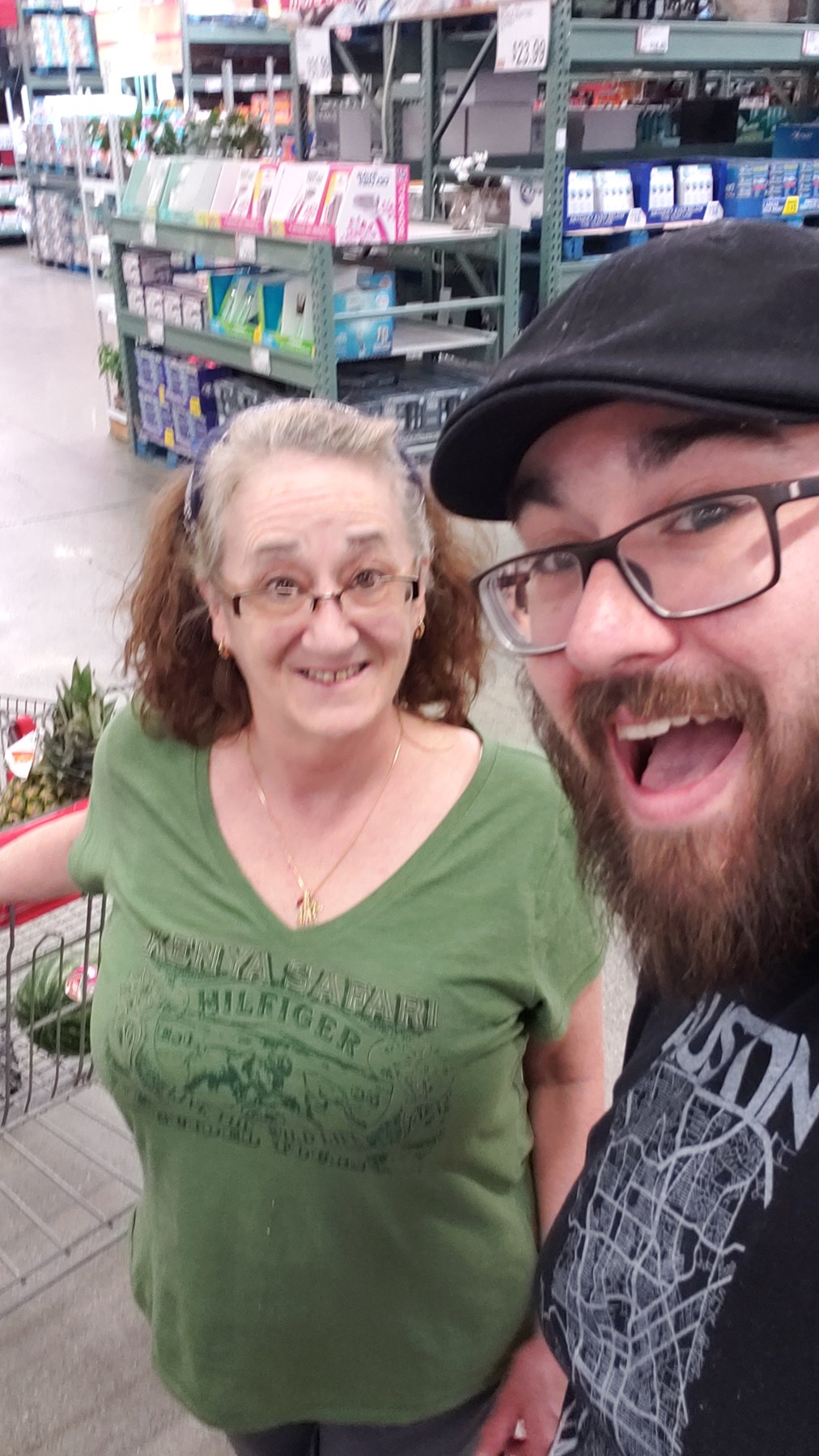 Joanne Kent's Instagram, Twitter & Facebook on IDCrawl