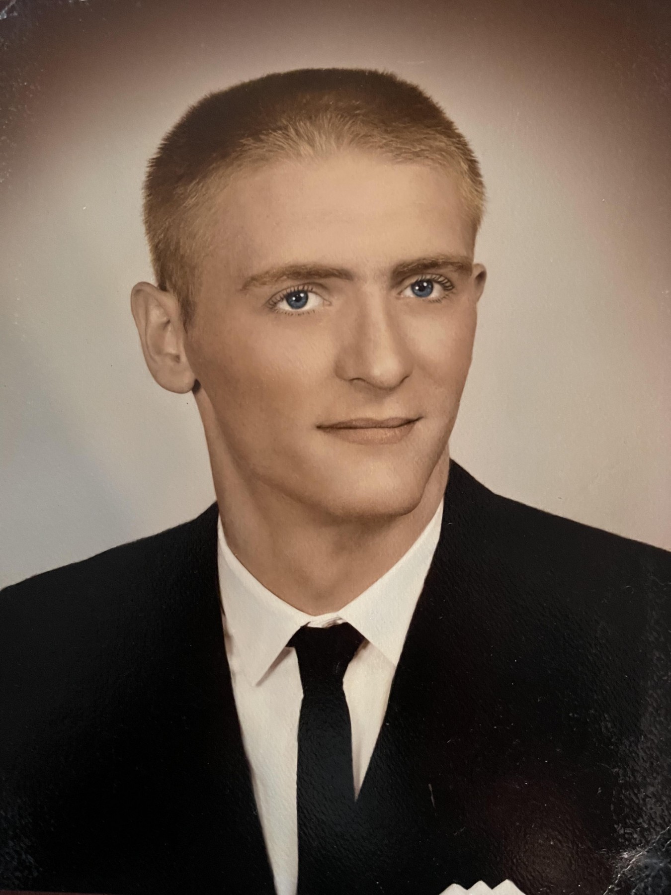 Larry Spradlin's Instagram, Twitter & Facebook on IDCrawl