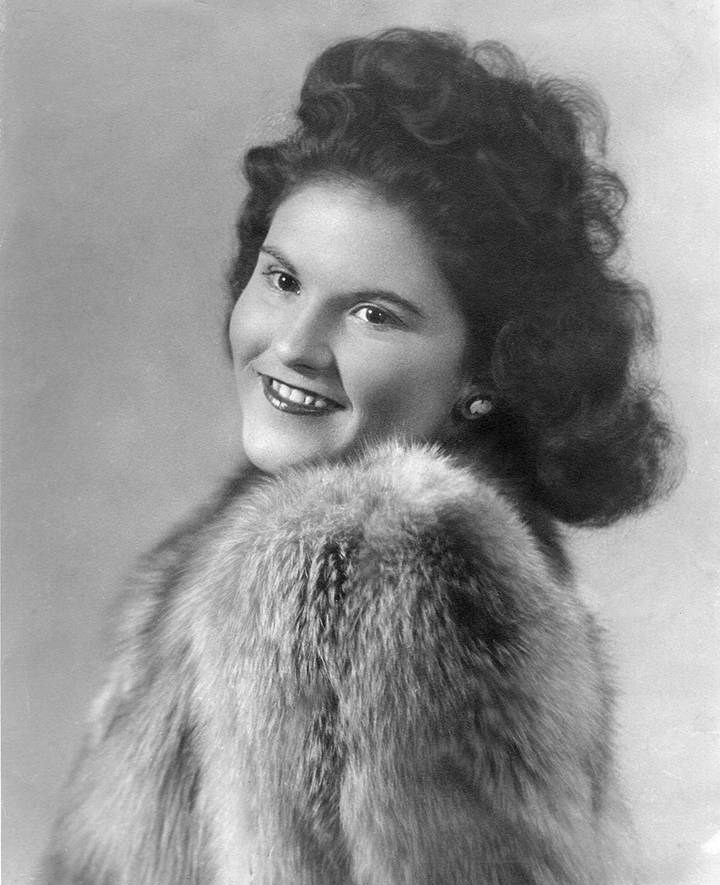 Dovie Ferraro Obituary - Pacific Grove, CA