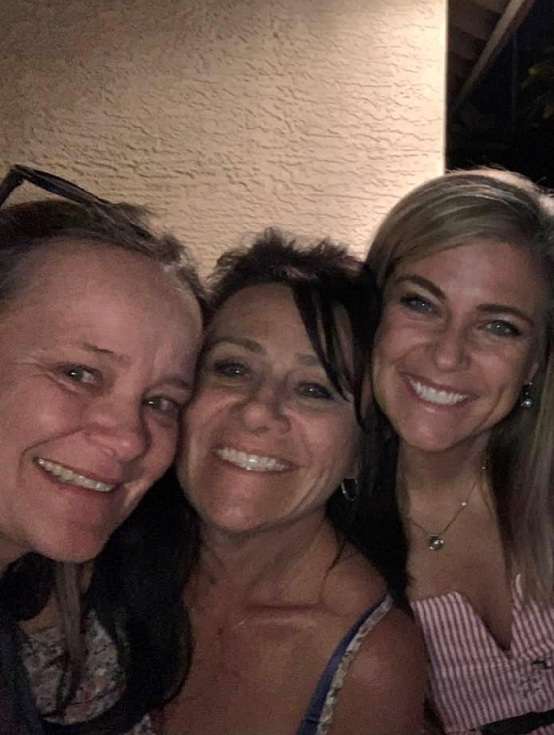 Holly Sanderson's Instagram, Twitter & Facebook on IDCrawl