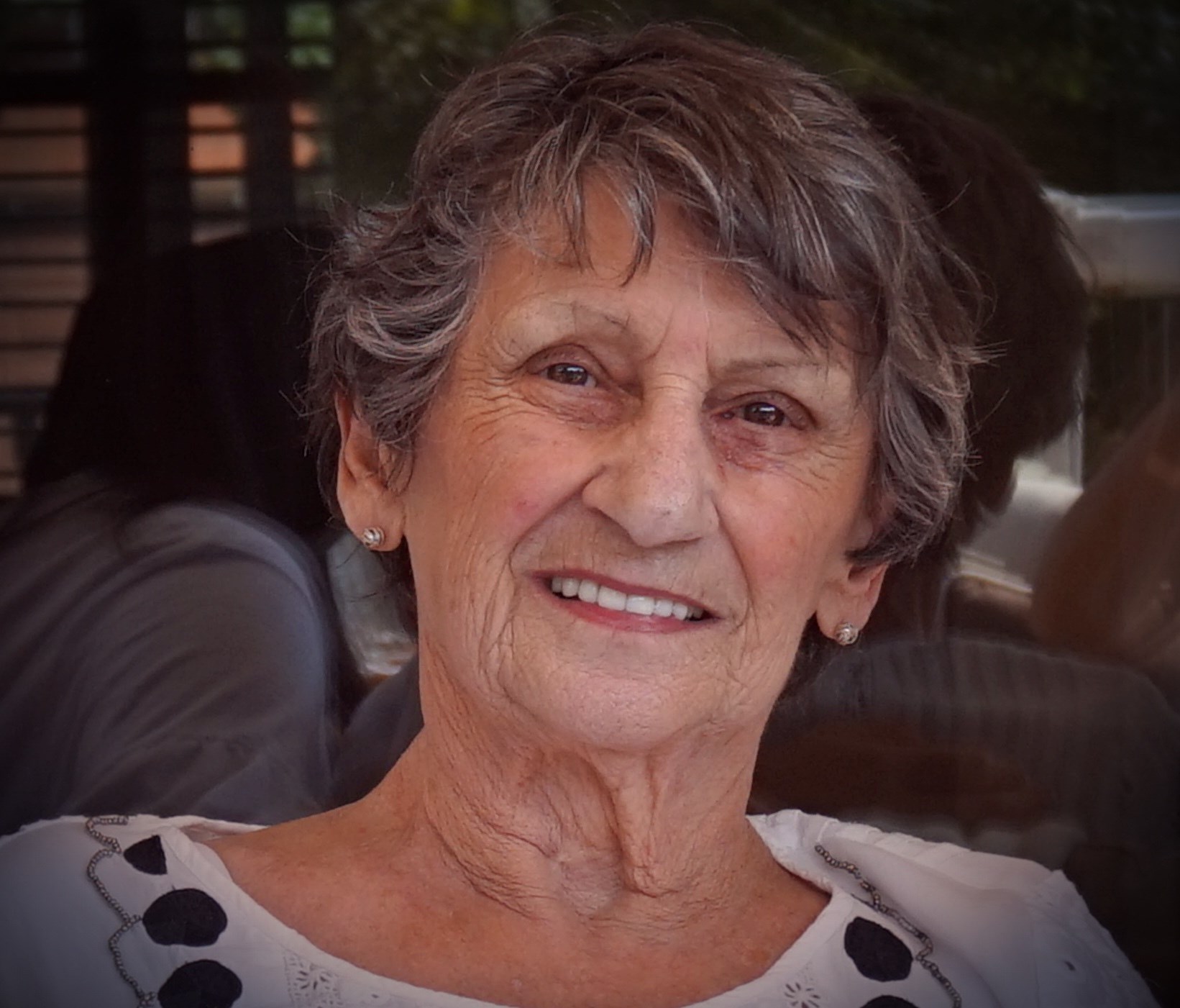 Elizabeth Mackenzie's Instagram, Twitter & Facebook on IDCrawl