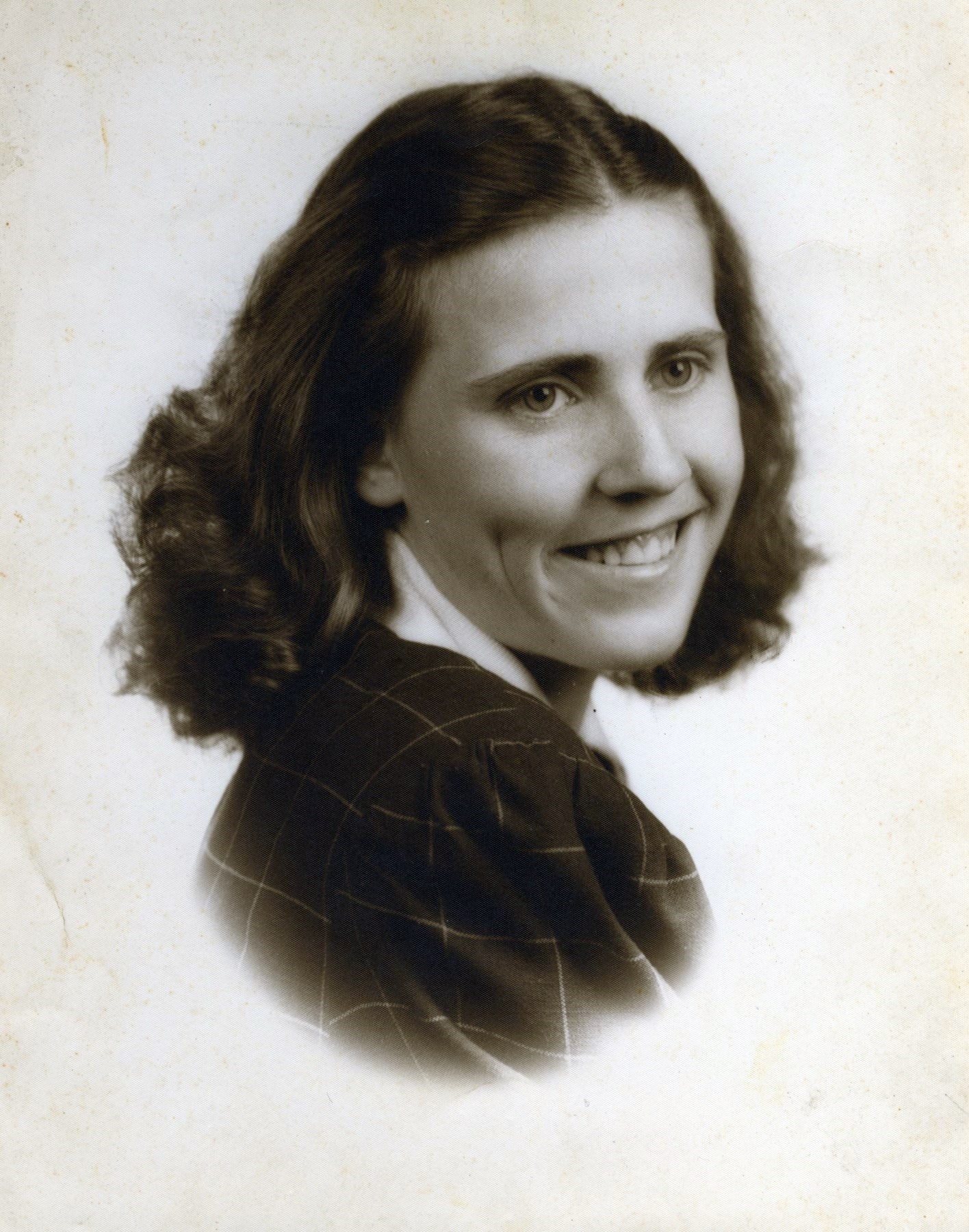 Laura Willis's Instagram, Twitter & Facebook on IDCrawl