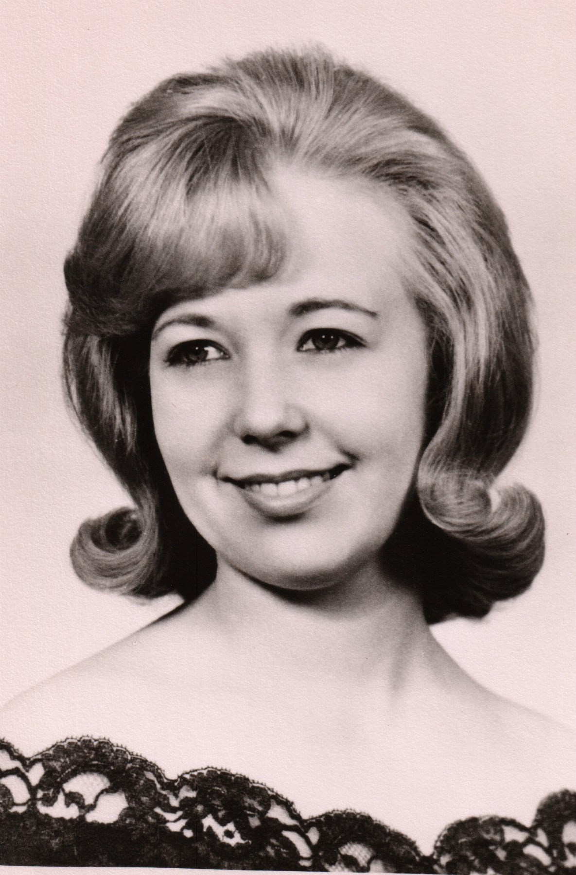 Kayla Redmon's Instagram, Twitter & Facebook on IDCrawl