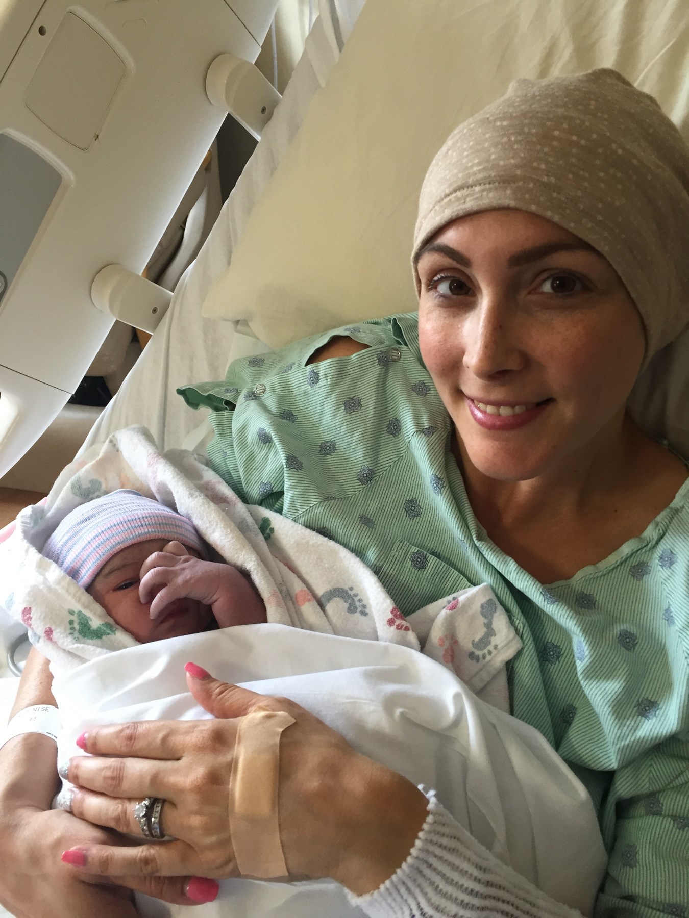 Jennifer Malhotra's Instagram, Twitter & Facebook on IDCrawl