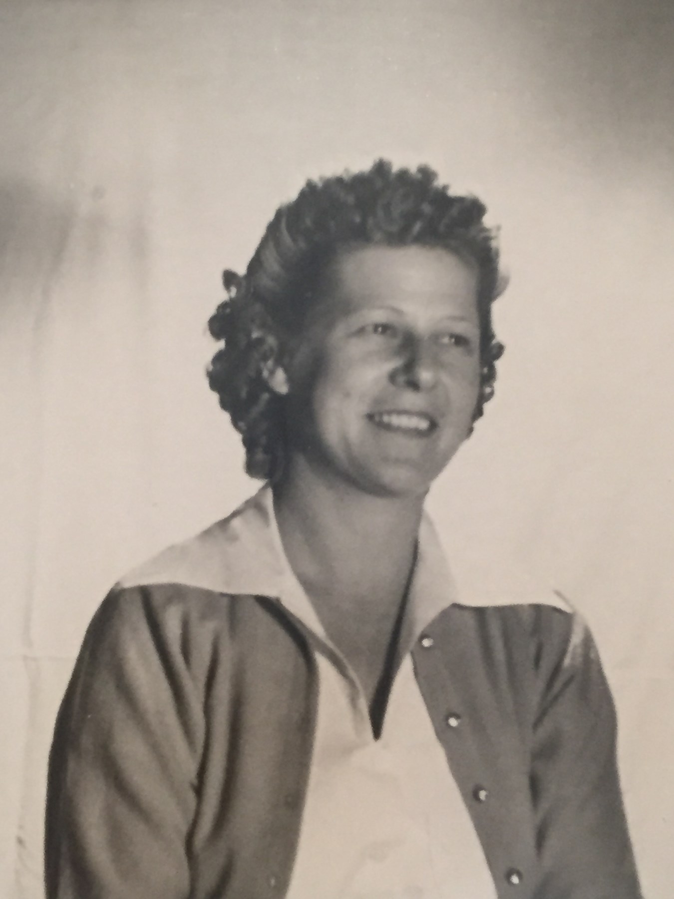 Deloras Hotz Obituary - St. Louis, MO