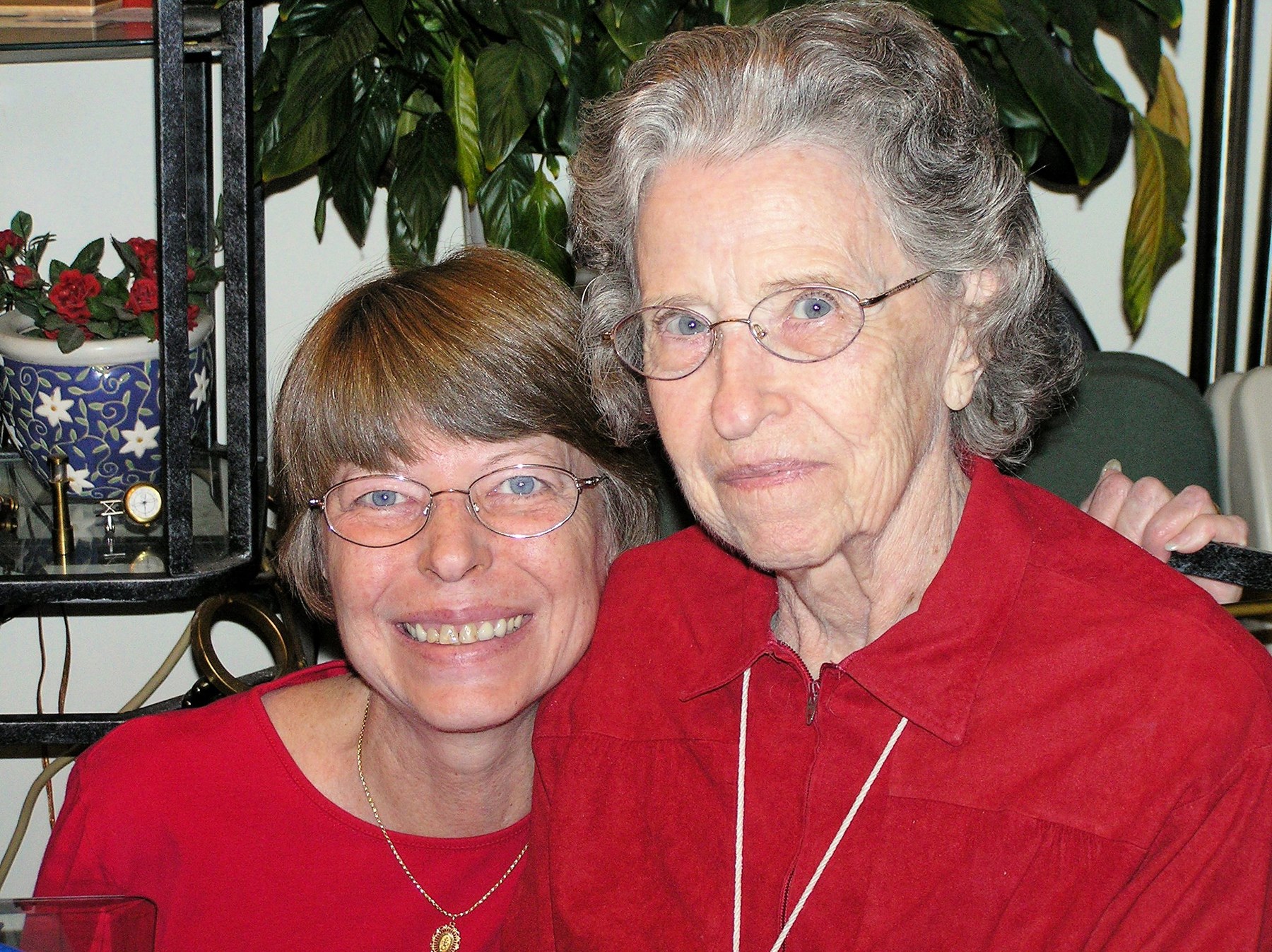 Stacey Carden's Instagram, Twitter & Facebook on IDCrawl