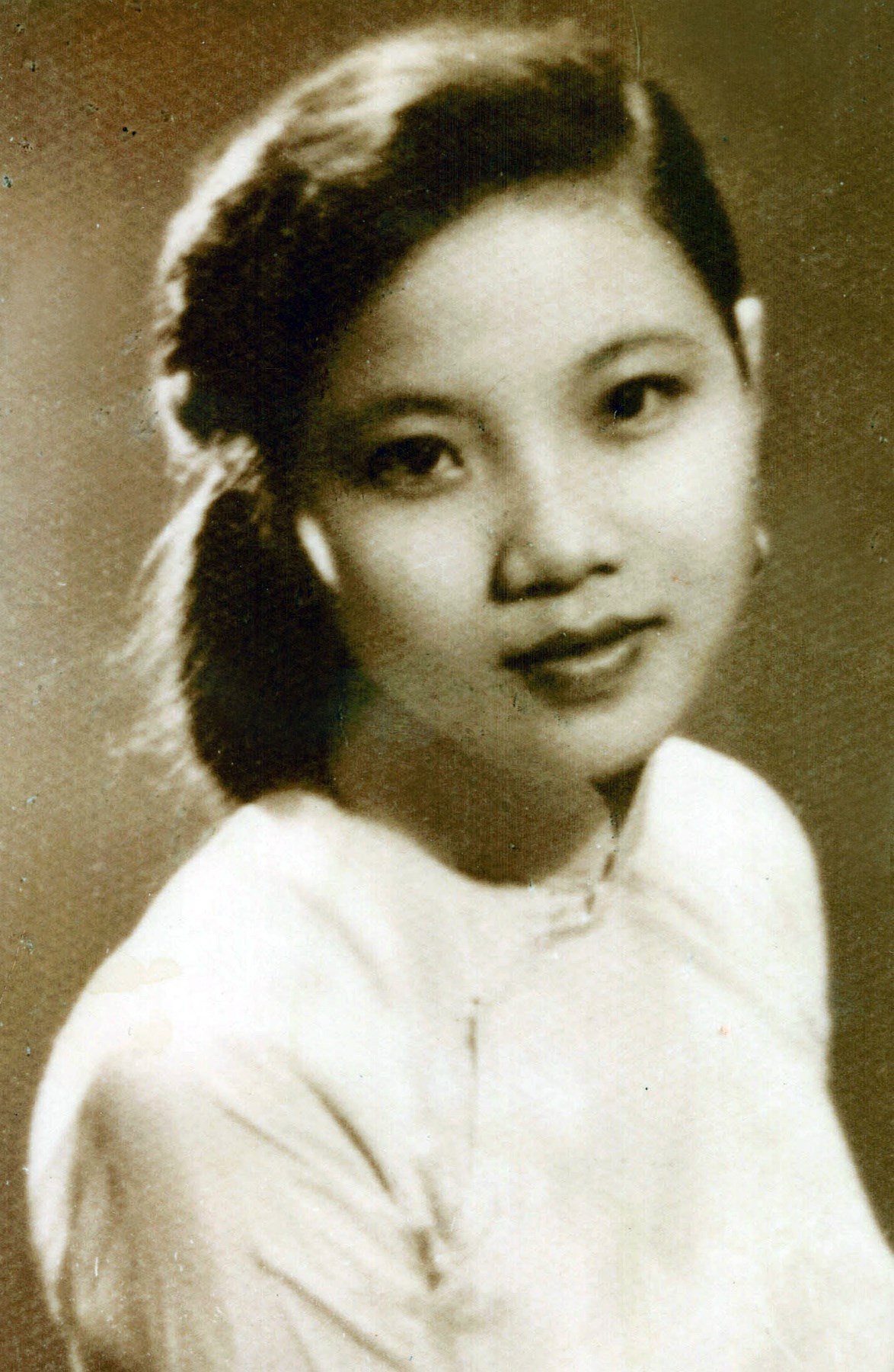 Nguyet Le's Instagram, Twitter & Facebook on IDCrawl