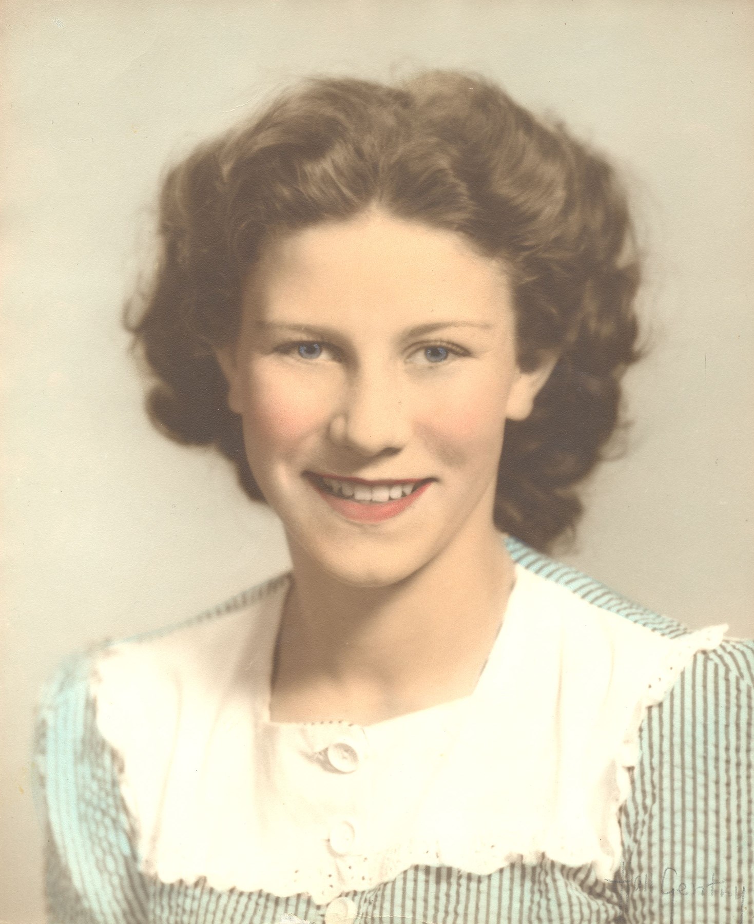 Helen Bricker's Instagram, Twitter & Facebook on IDCrawl