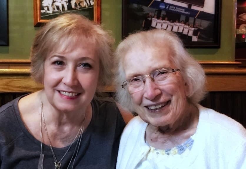 Iris Morrison's Instagram, Twitter & Facebook on IDCrawl