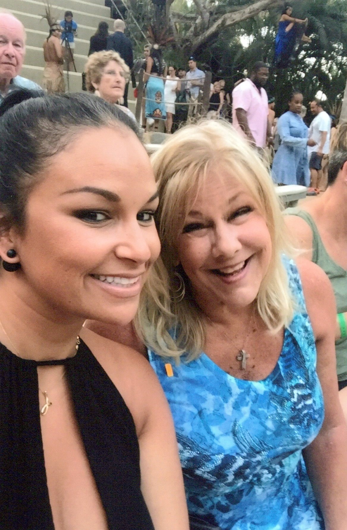 Pam Alexander's Instagram, Twitter & Facebook on IDCrawl