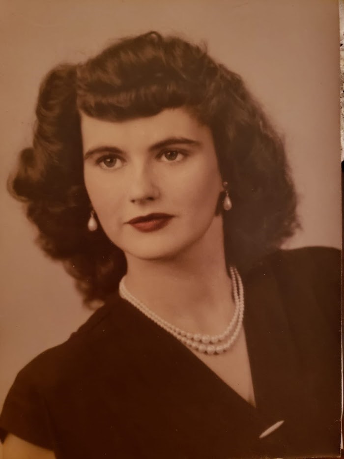 Denise Pickering's Instagram, Twitter & Facebook on IDCrawl