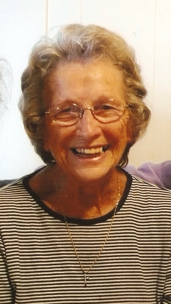 Mary Belk [Profiles] • Instagram, Twitter, TikTok | Foller
