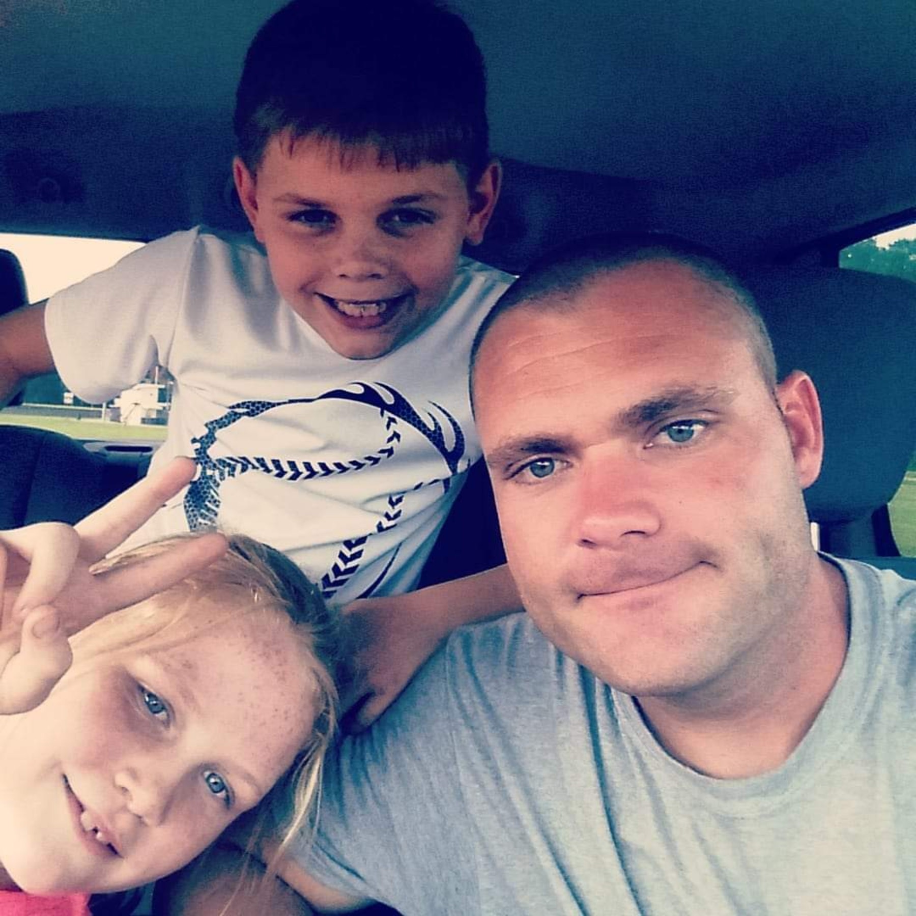 Joshua Martin's Instagram, Twitter & Facebook on IDCrawl