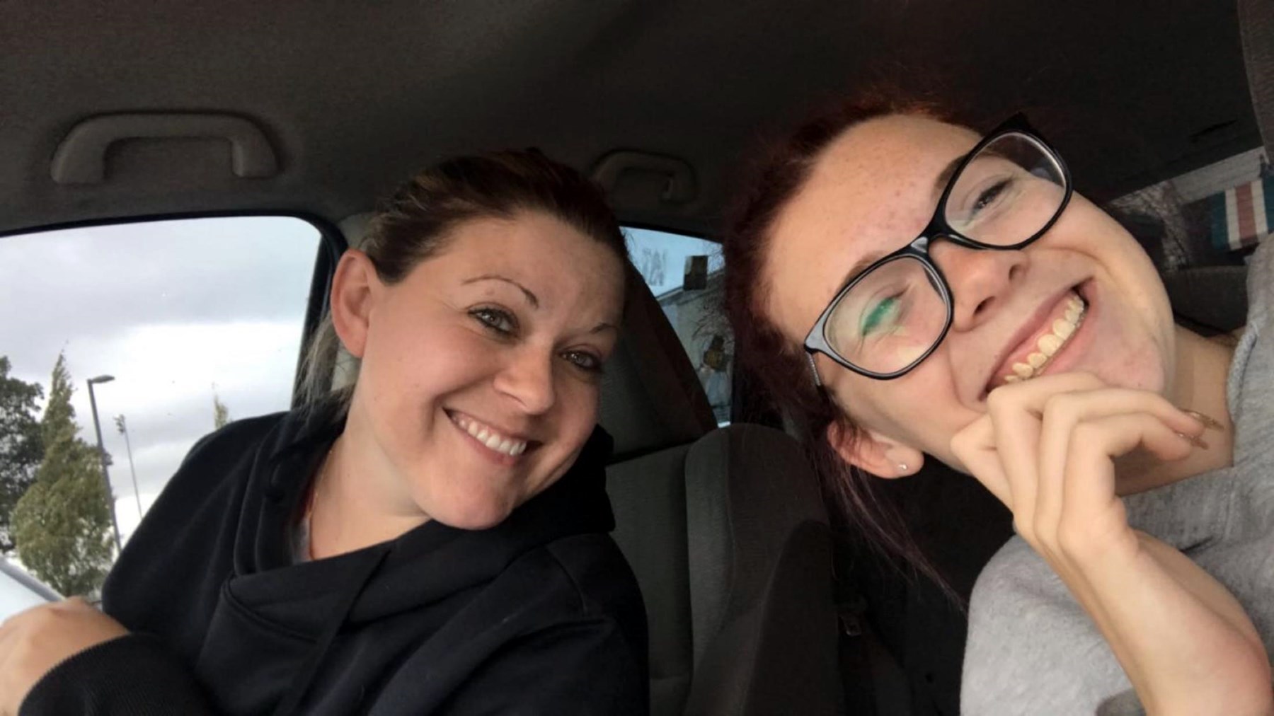 Annette Osborne's Instagram, Twitter & Facebook on IDCrawl