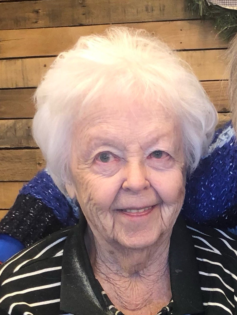 Phyllis Sutton Obituary - DeWitt, MI