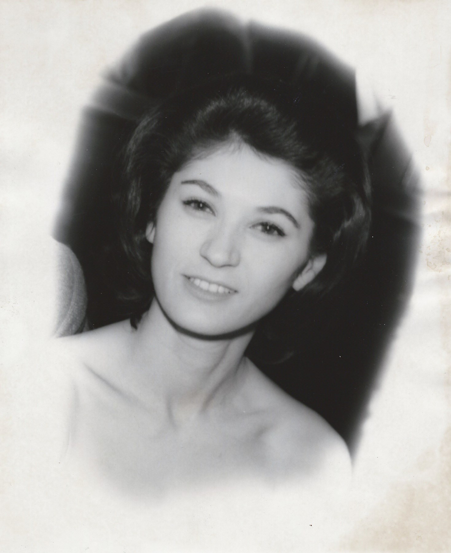 Jessica Featherston's Instagram, Twitter & Facebook on IDCrawl