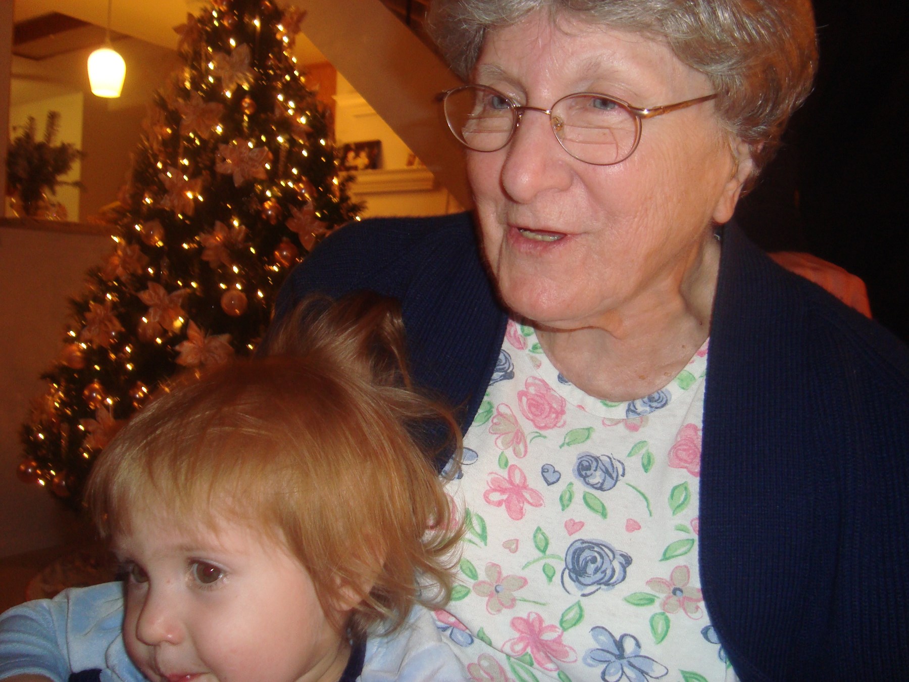 Samantha Button's Instagram, Twitter & Facebook on IDCrawl