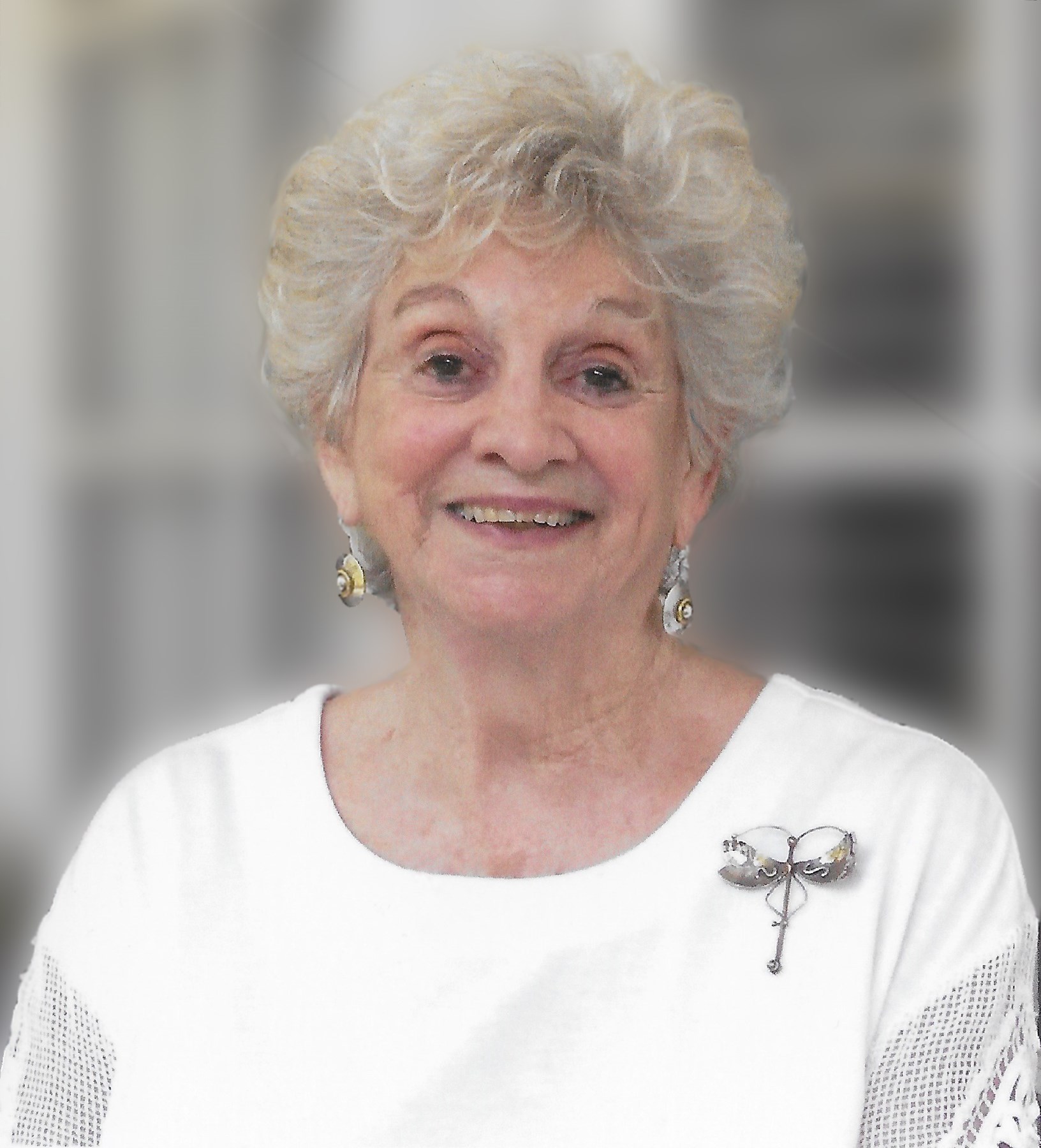 Audrey Holmes's Instagram, Twitter & Facebook on IDCrawl