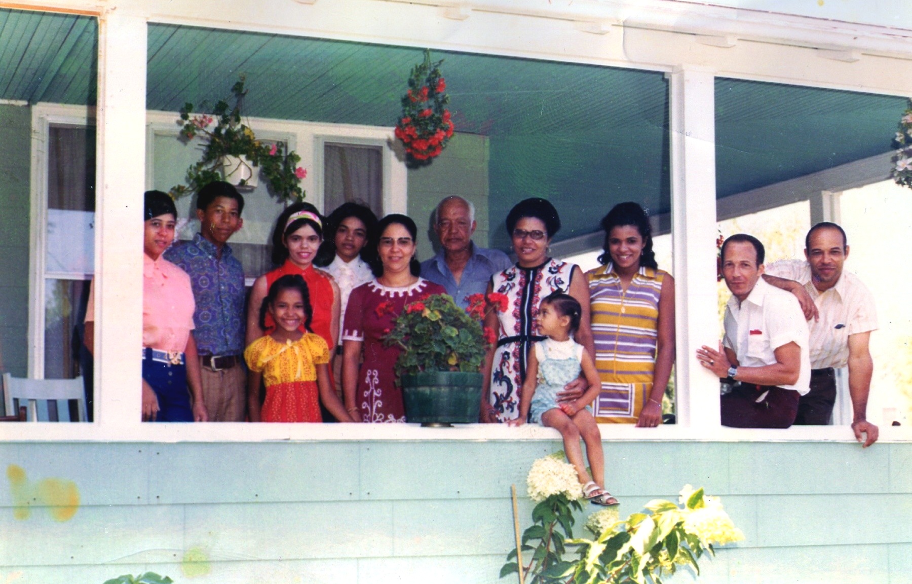 Elsie Rampersad's Instagram, Twitter & Facebook on IDCrawl