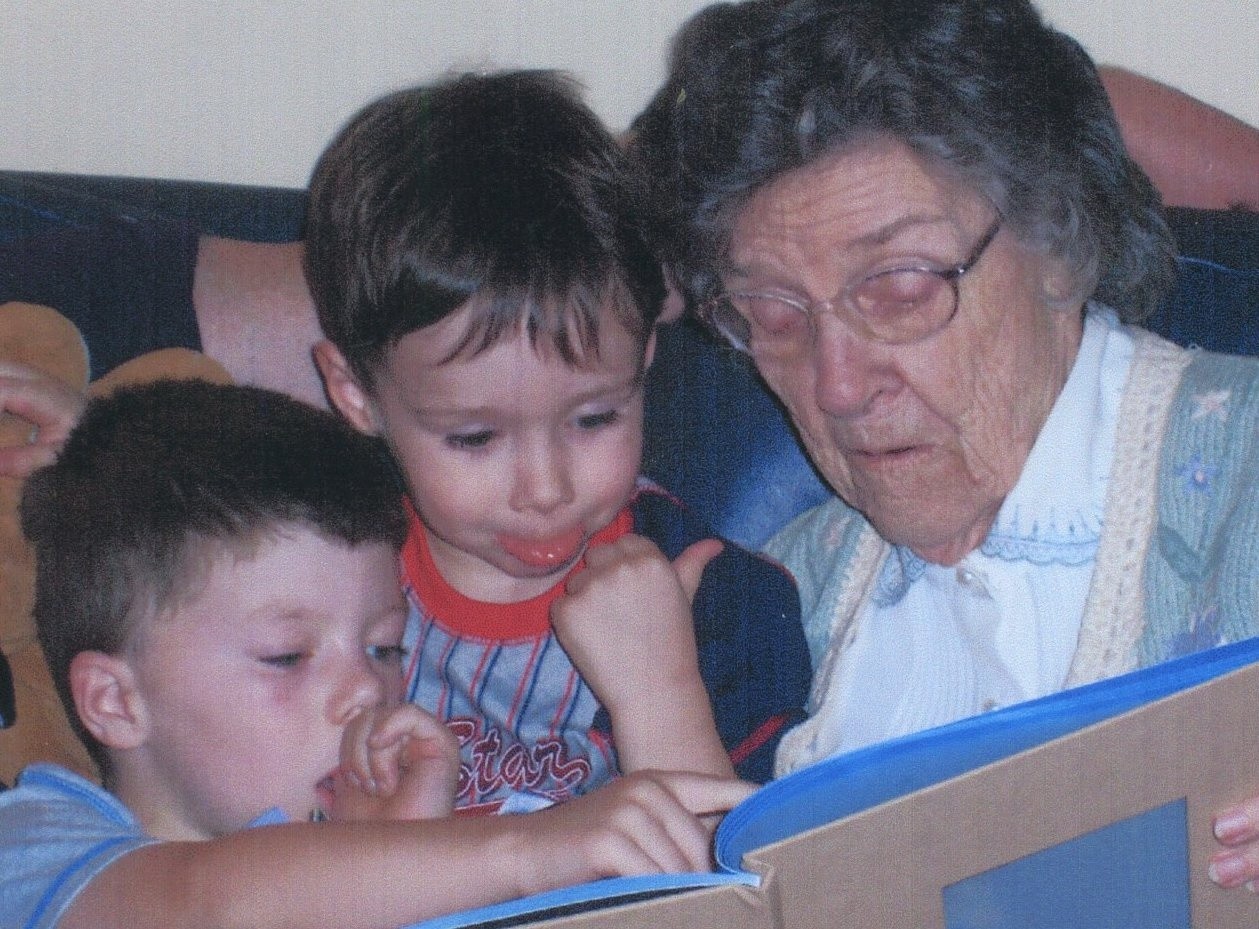 Sarah Trowbridge's Instagram, Twitter & Facebook on IDCrawl