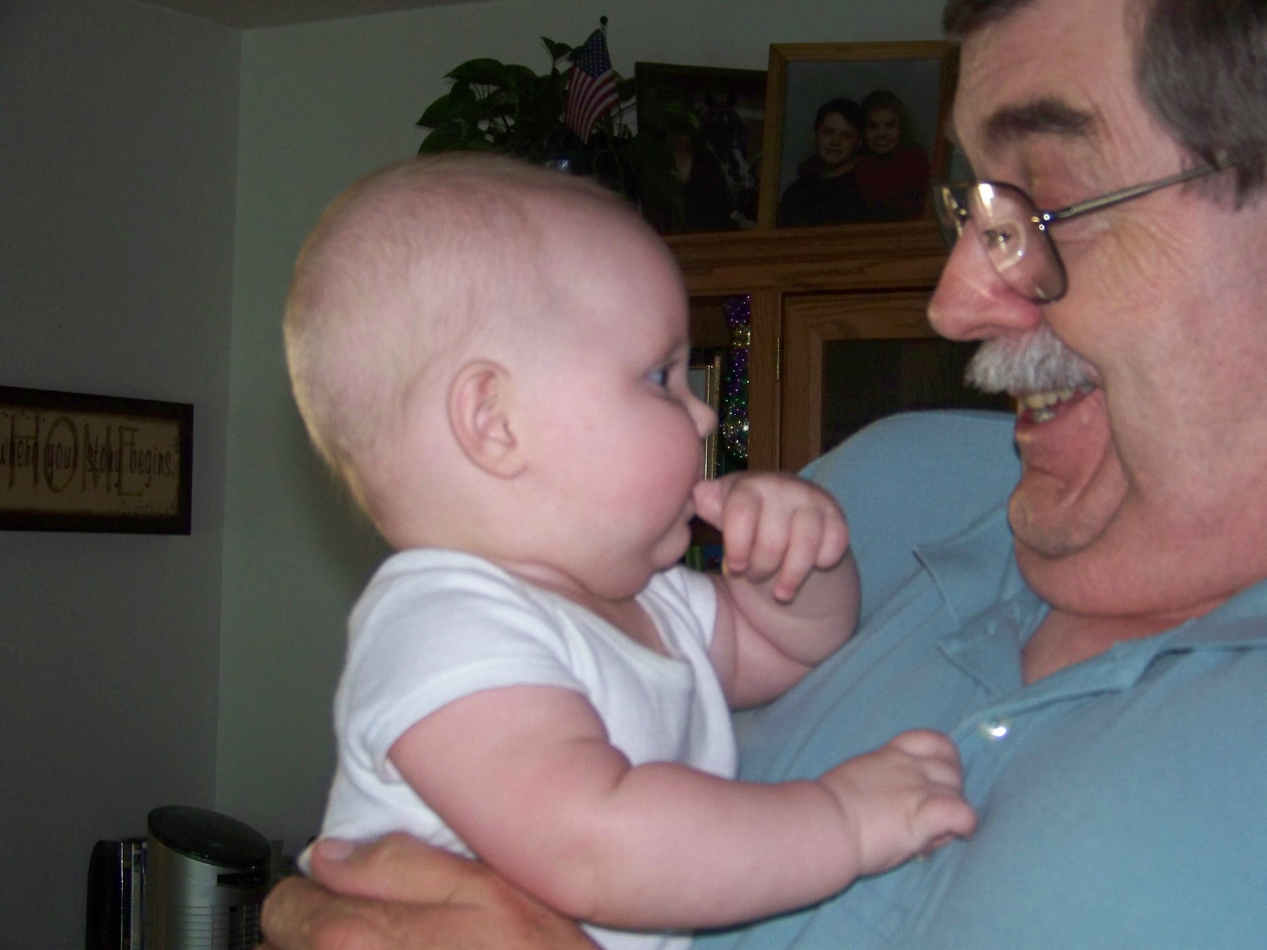 Robert Columbia's Instagram, Twitter & Facebook on IDCrawl