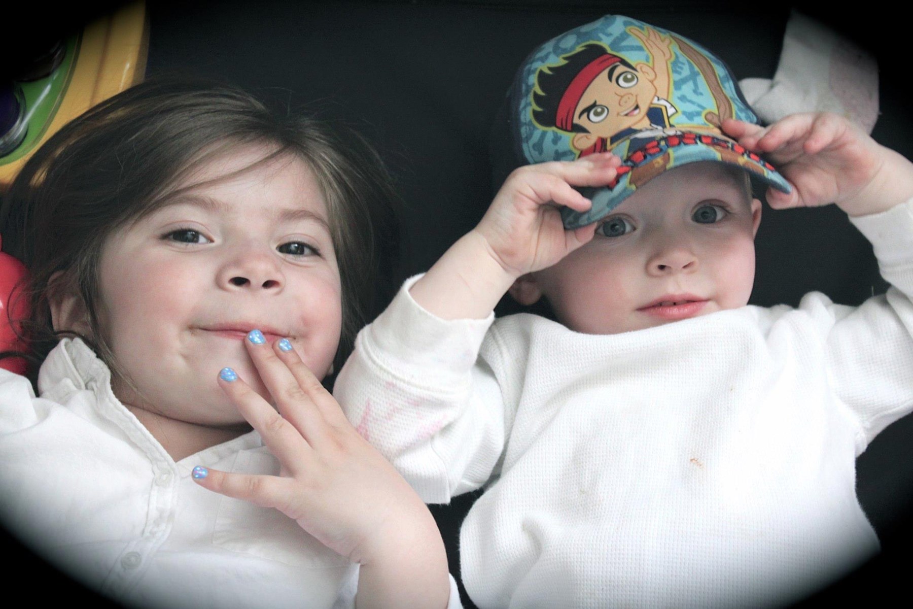 Amelia Perry's Instagram, Twitter & Facebook on IDCrawl