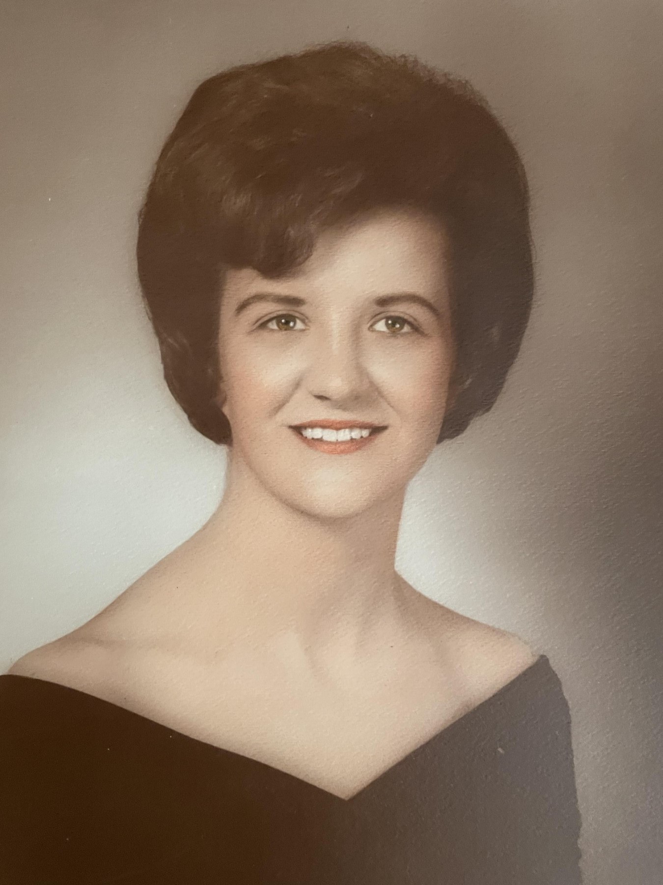 Lisa Bangert's Instagram, Twitter & Facebook on IDCrawl