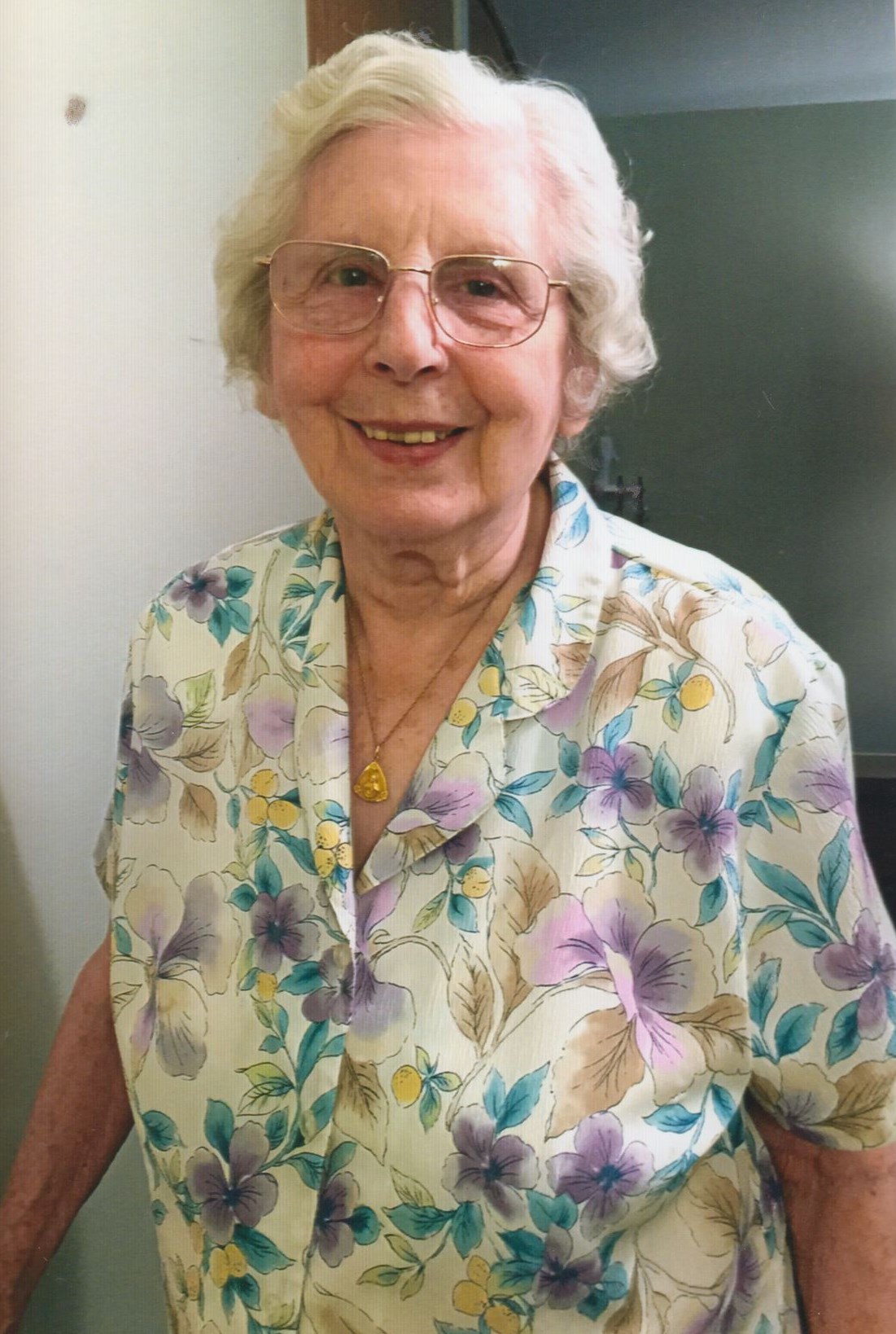 Maureen Brett's Instagram, Twitter & Facebook on IDCrawl