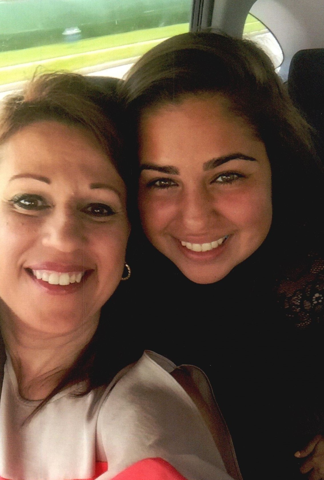 Sarah Castillo's Instagram, Twitter & Facebook on IDCrawl