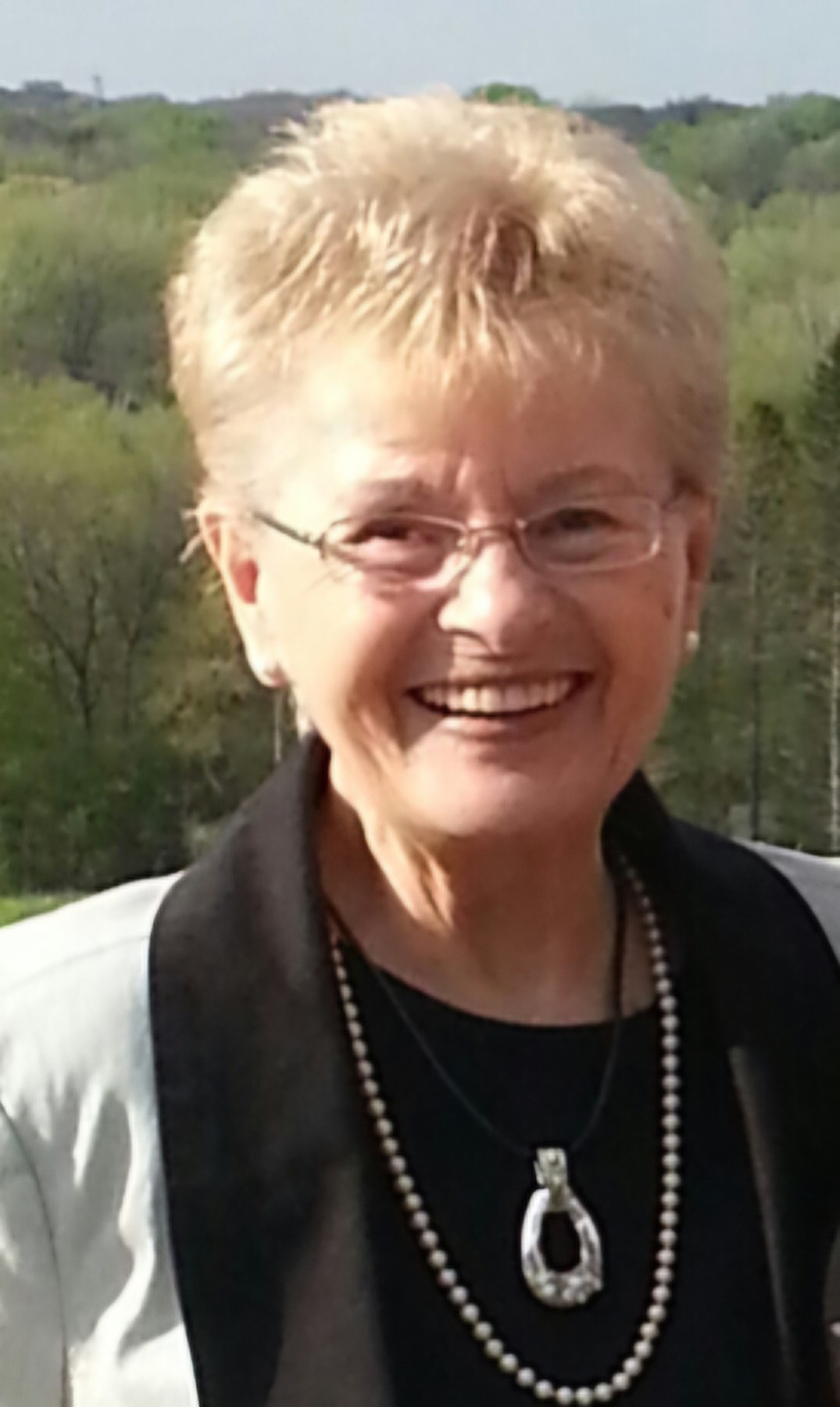 Jean Holmes Obituary - Brookfield, WI