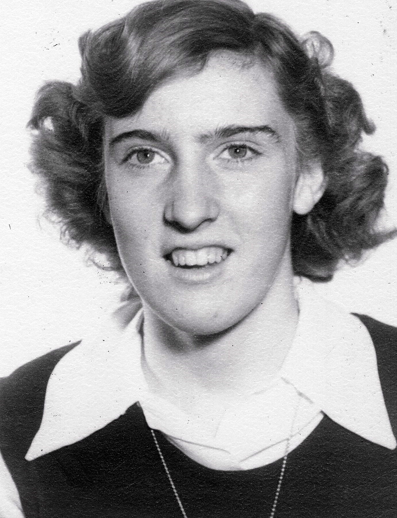 Sally Hogan's Instagram, Twitter & Facebook on IDCrawl